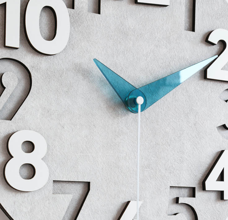 Simple Modern Artistic Wall Clock – Ambience Creation